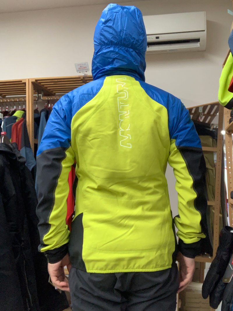 ハイブリッドジャケットの最高峰モデルがお買い得です